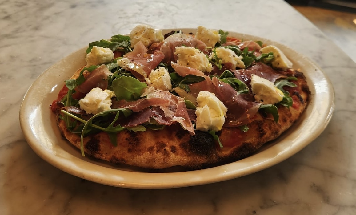 What’s the Difference Between Pinsa and Pizza? - Appetito