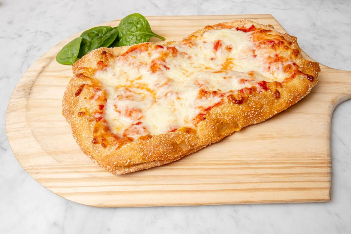 What’s the Difference Between Pinsa and Pizza? - Appetito