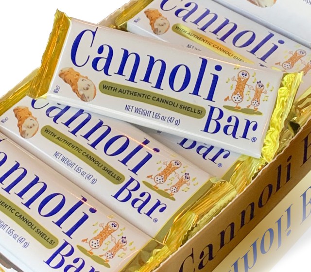 Appetito Review: The Cannoli Candy Bar - Appetito