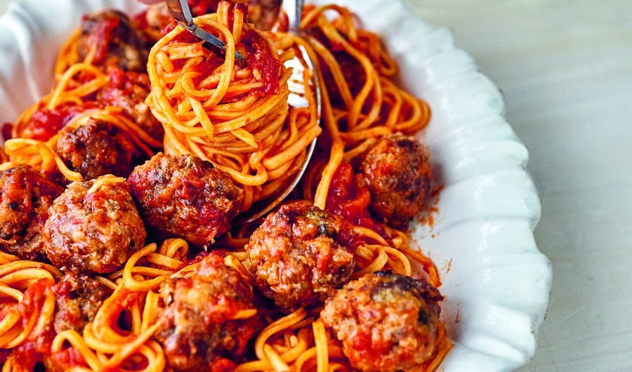 Spaghetti alla Chitarra with Tomato Sauce and Meatballs - Appetito