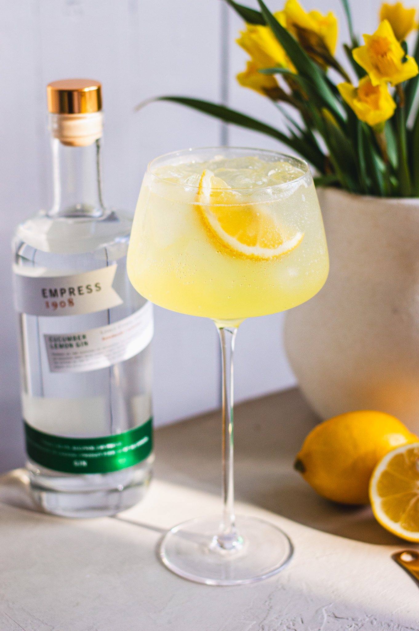 Love Limoncello and Gin? Try the Lemon Spritz This Summer - Appetito